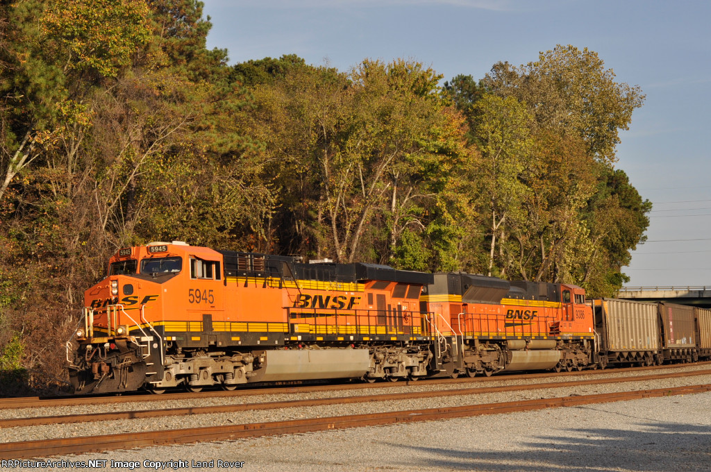 BNSF 5945 On NS 735 Northbound